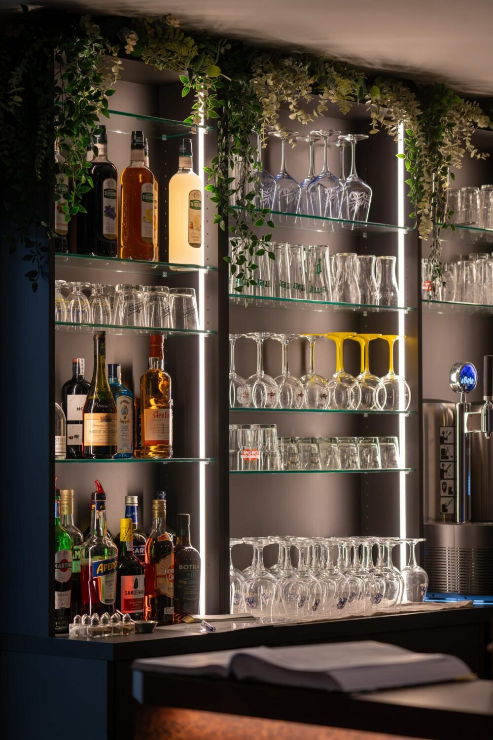 Le Petit Boquié à Rouen: Cuisine locale, vue sur la cathédrale et ...